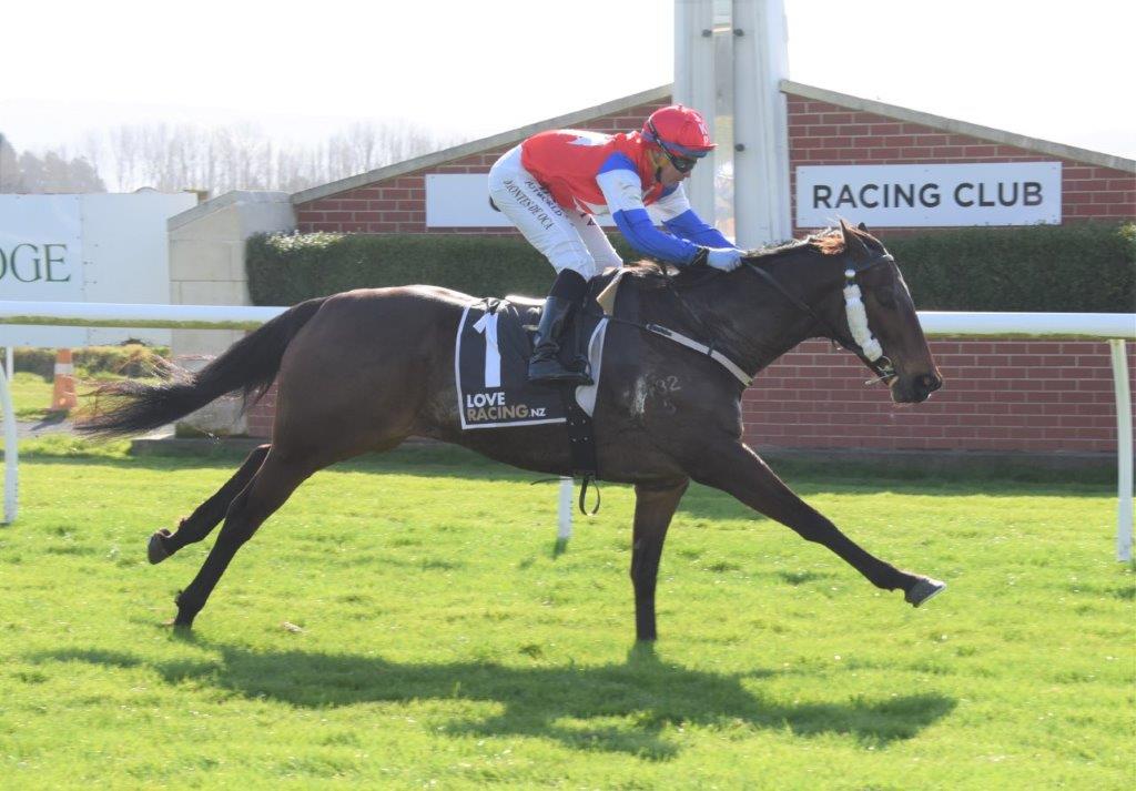 Strong Report - Daffodil Race Day 9th September 2022 - Otago Racing Club